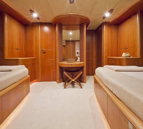 Take a glimpse at Majestic Sailing Superyacht SARISSA by VITTERS ...